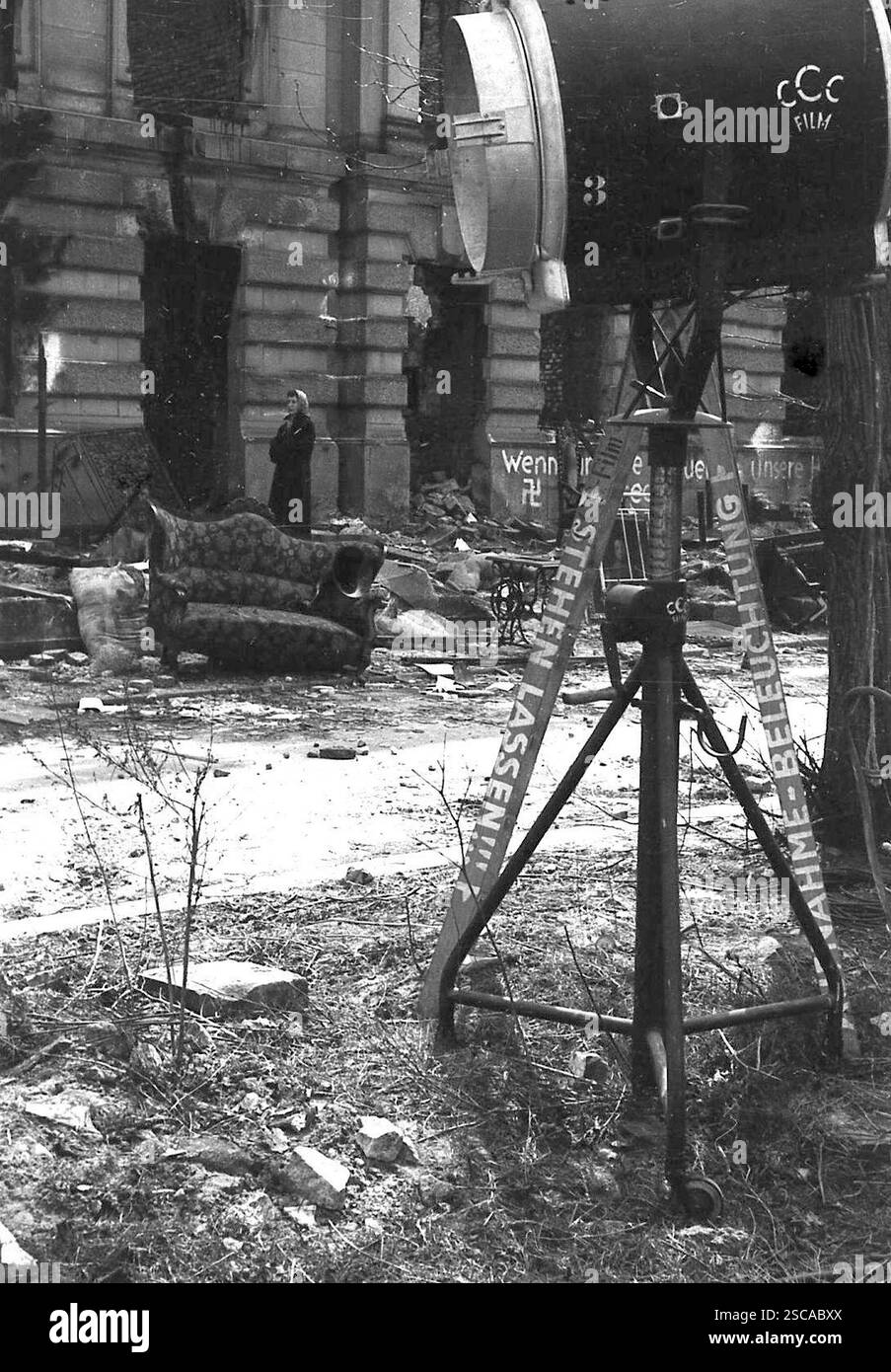 "Lighting apparatus of the CCC Film in Spandau in front of the film set ...
