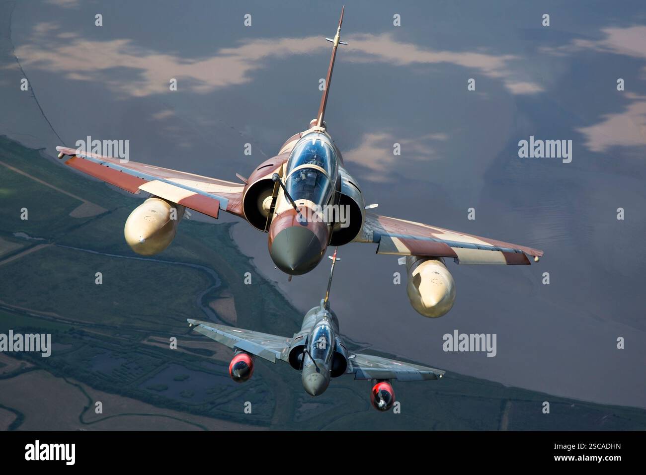 French Air Force Dassault Mirage 2000 executing a high-G turn Stock ...