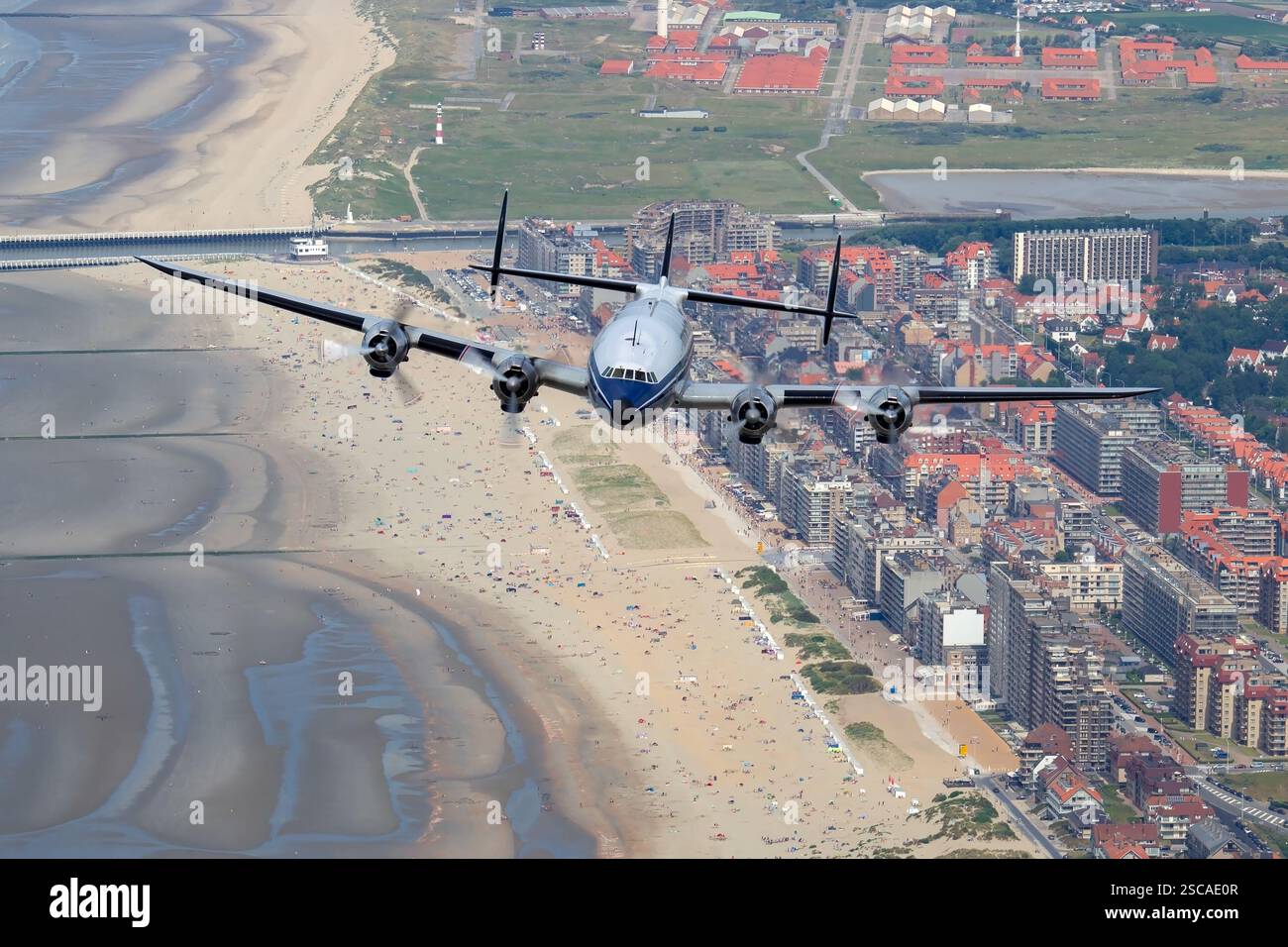 A Lockheed Super Constellation in flight during an air-to-air photo ...