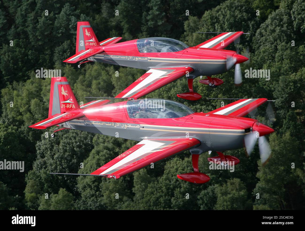 Royal Jordanian Falcons, Extra EA-300LP, executing an inverted maneuver ...