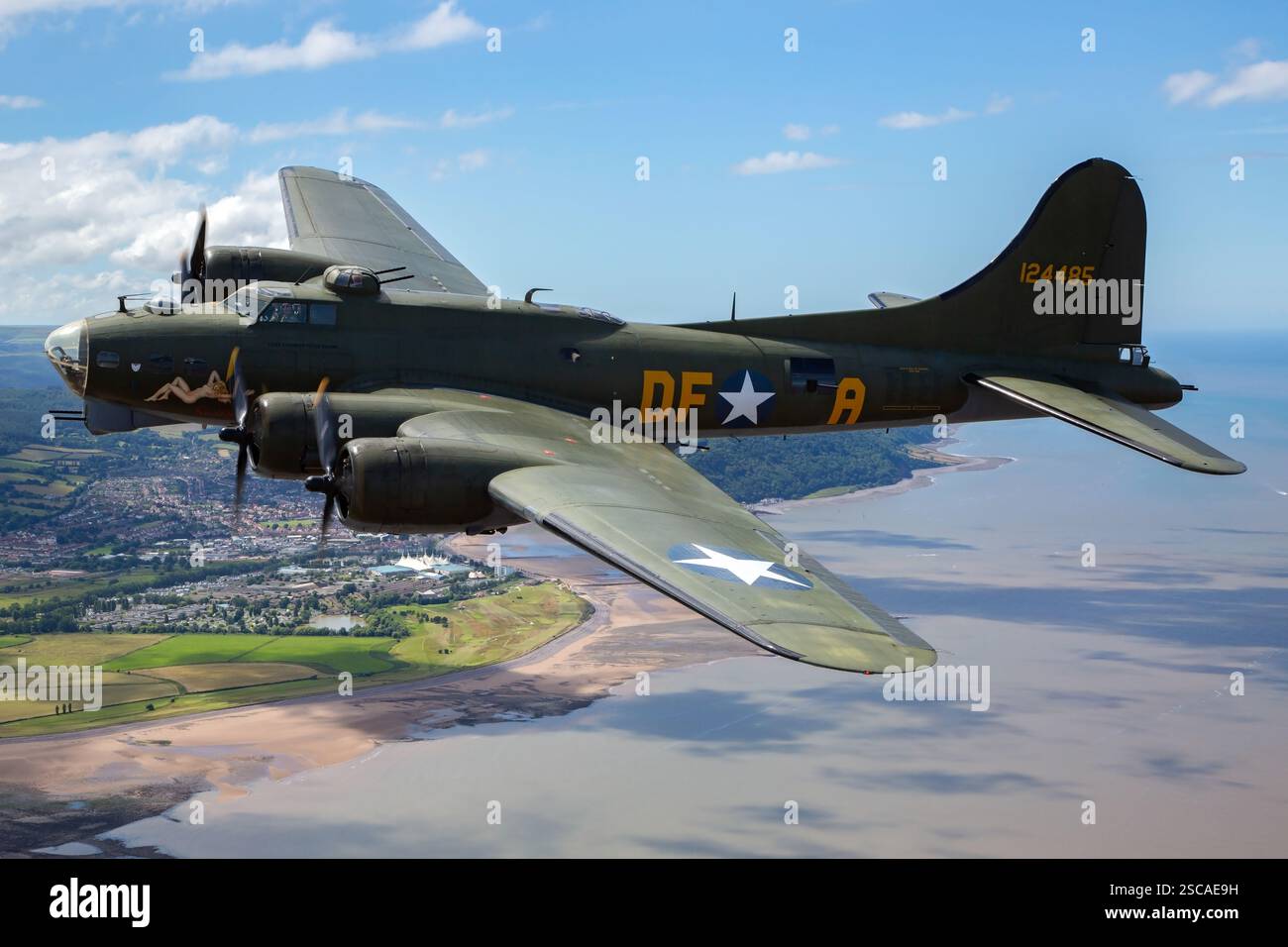 Boeing B-17 Sally B performing a high-altitude pass. The B-17 Flying ...