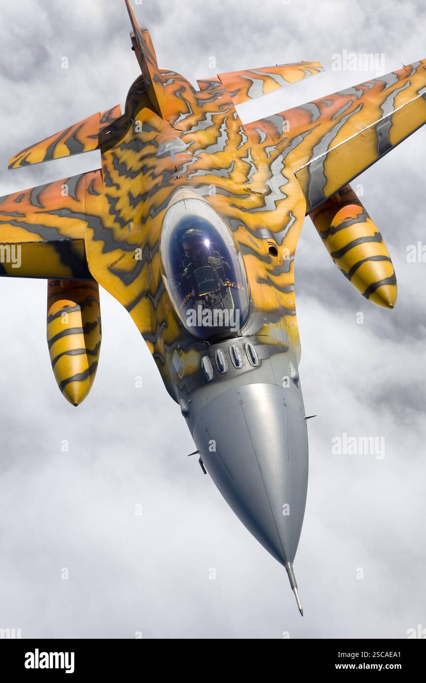 Belgian Air Force F-16 Tiger equipped with flares in a defensive ...