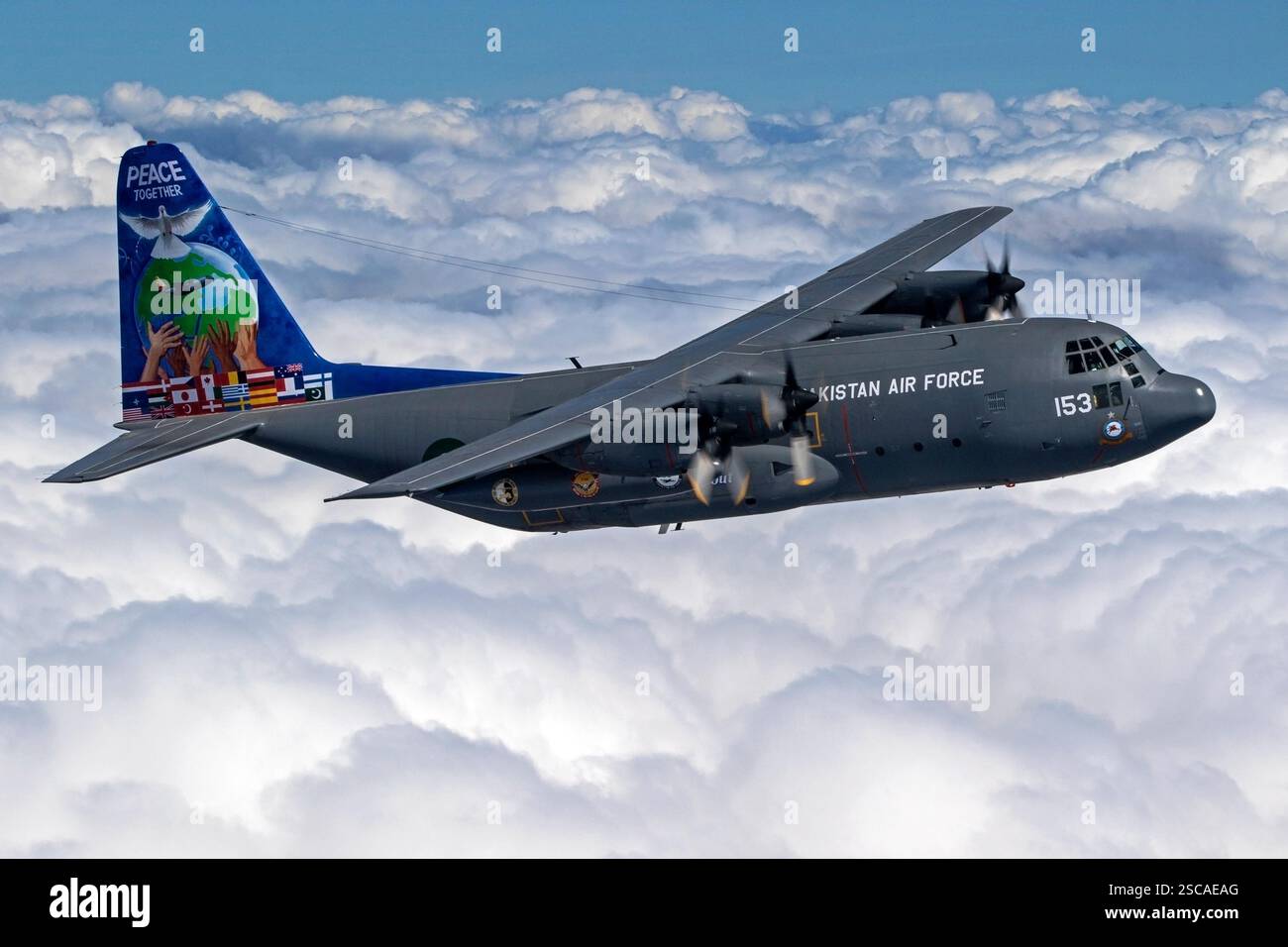 Pakistan Air Force C-130 Hercules performing cargo drop Stock Photo - Alamy