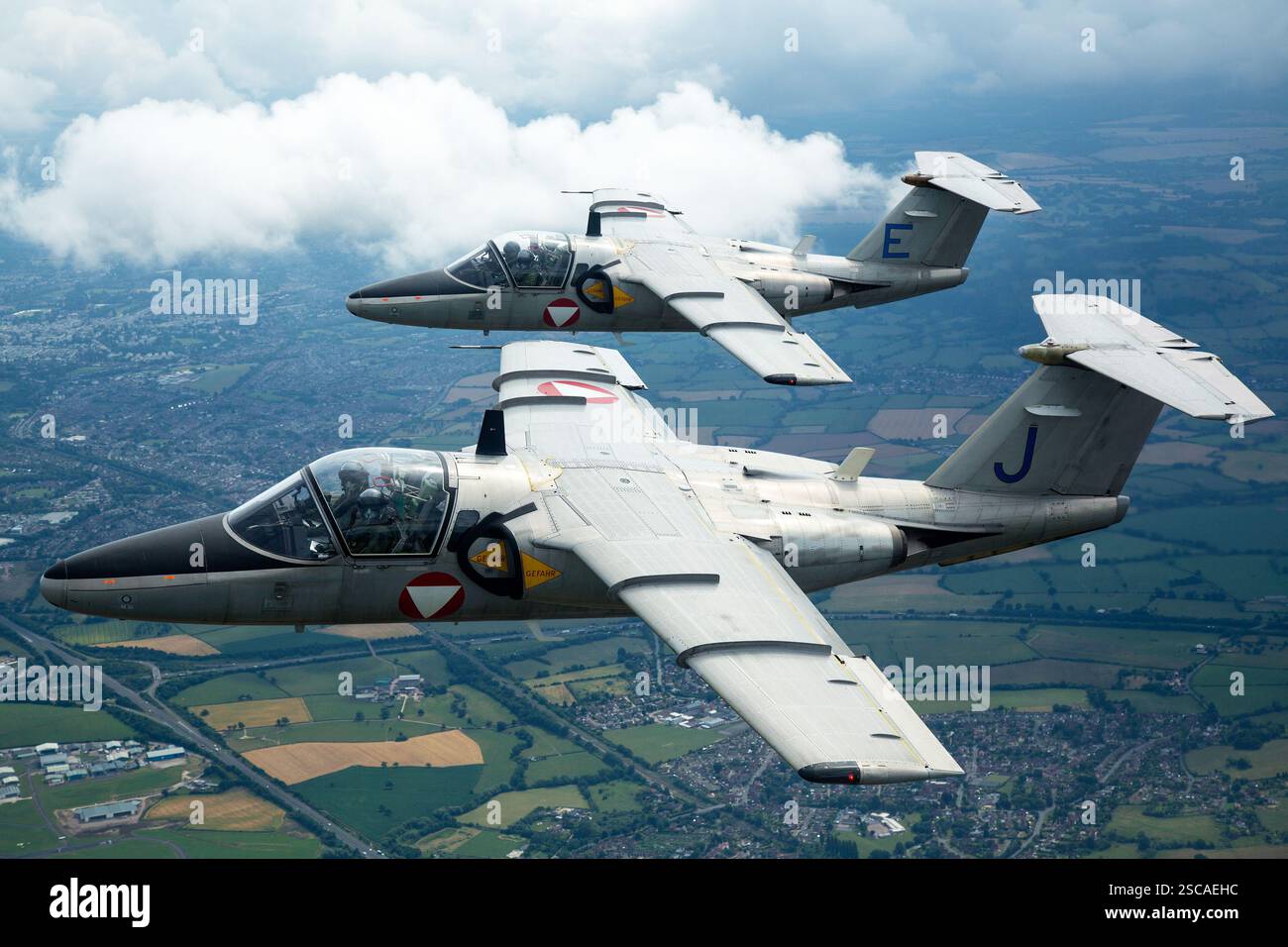 Austrian Air Force Saab 105 in a tactical flight Stock Photo - Alamy