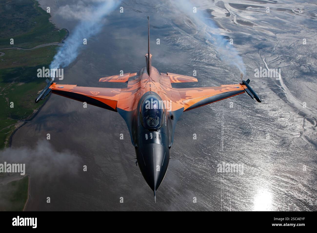 F100 220 jet engine hi-res stock photography and images - Alamy