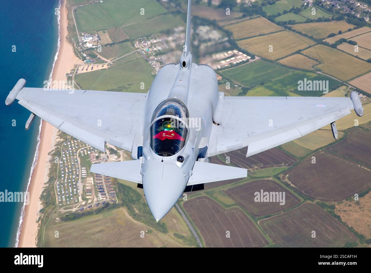 Royal Air Force Typhoon executing a high-G turn Stock Photo - Alamy