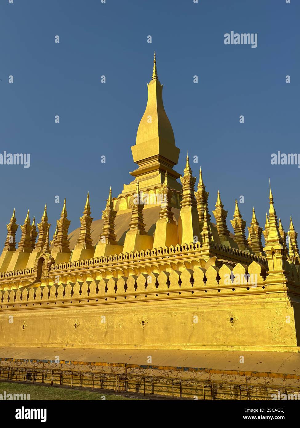 Pha That Luang, Vientiane - The Iconic Golden Stupa of Laos Stock Photo ...