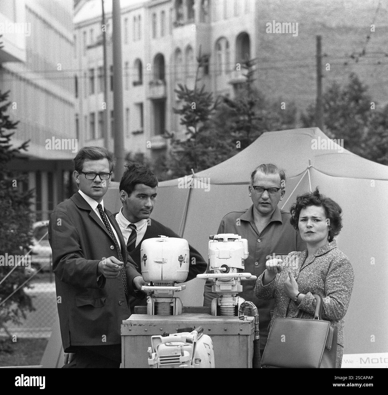 1960s engines hi-res stock photography and images - Alamy