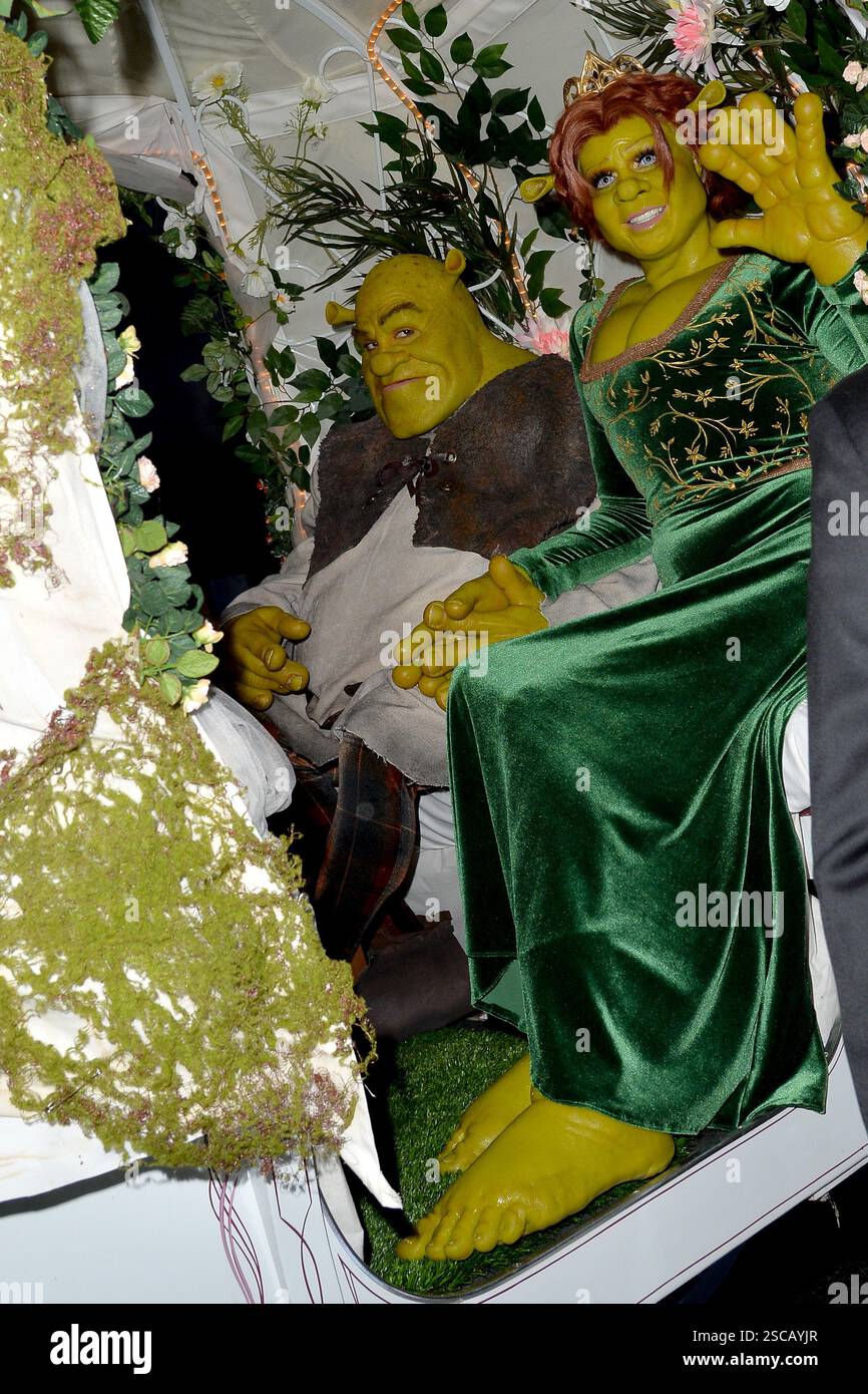 Heidi Klum and her new boyfriend,Tom Kaulitz dress as Shrek & Fiona for ...