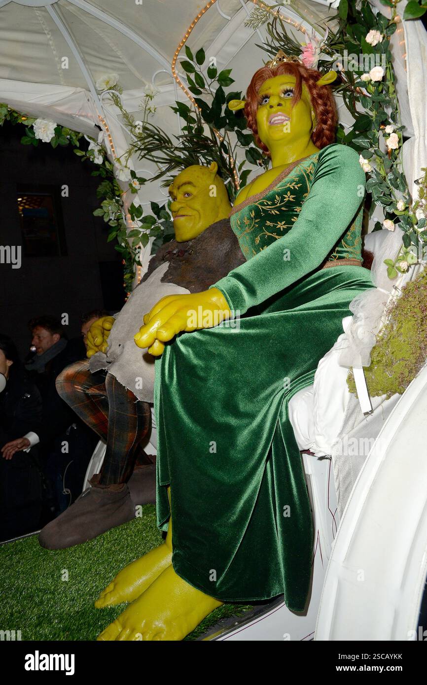 Heidi Klum and her new boyfriend,Tom Kaulitz dress as Shrek & Fiona for ...