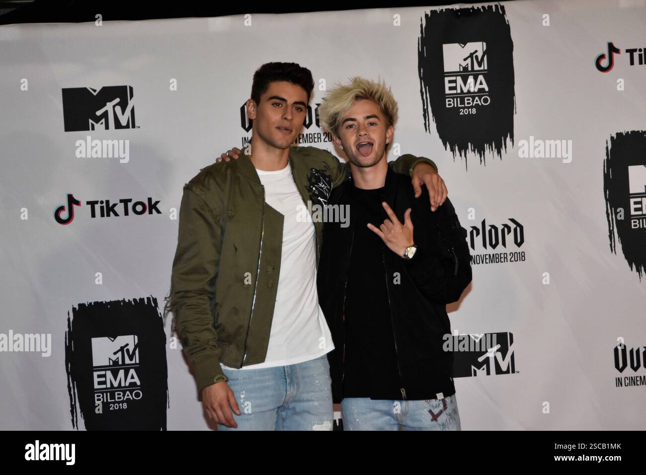 Jack Gilinsky (l) and Jack Johnson of 'Jack & Jack' pose in the press ...