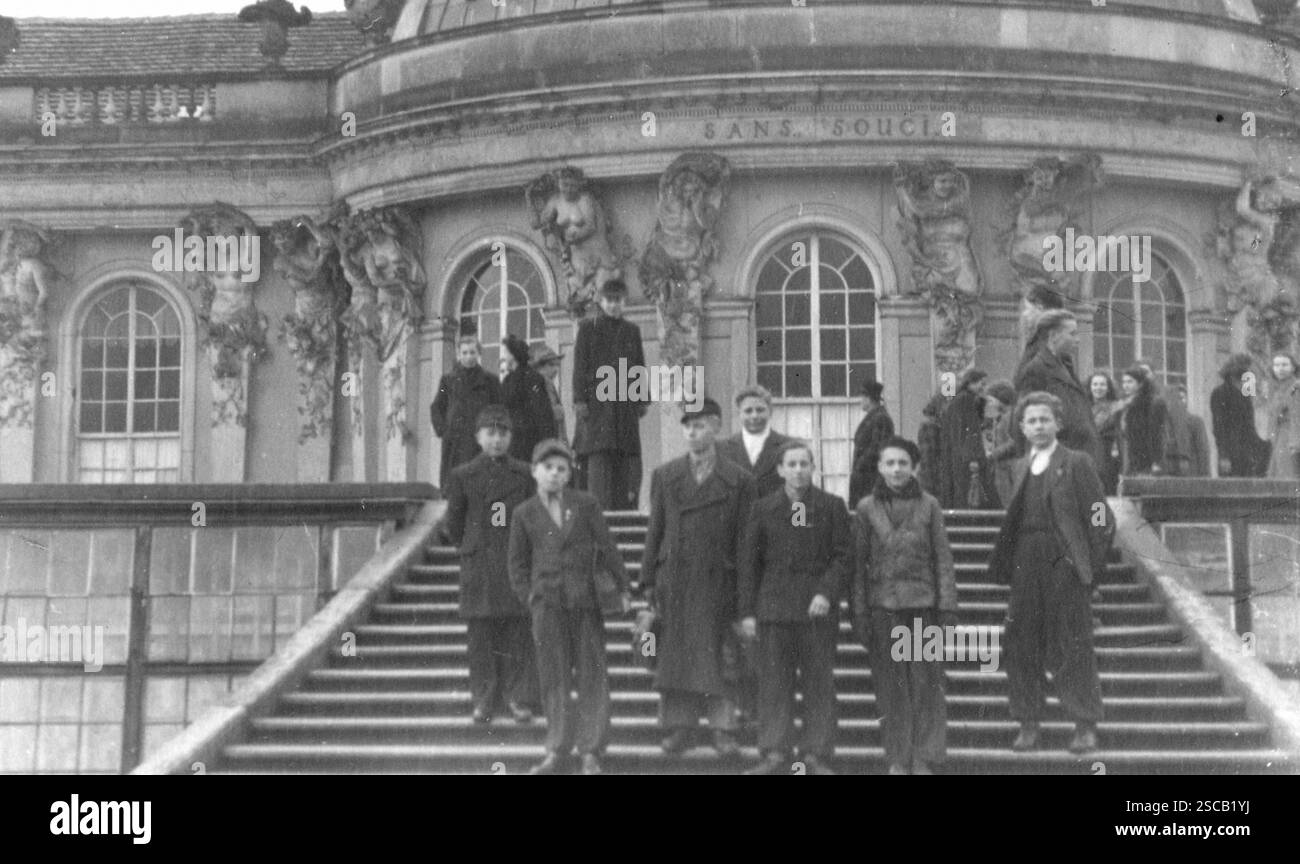 Children in front of school Black and White Stock Photos & Images - Alamy