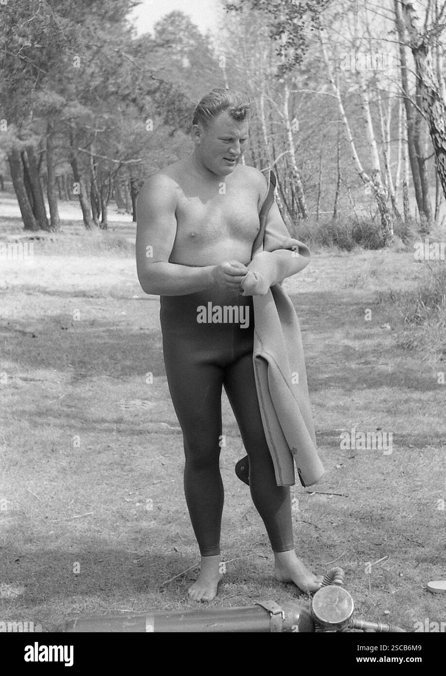 Scuba diving in the 1960s Black and White Stock Photos & Images - Alamy