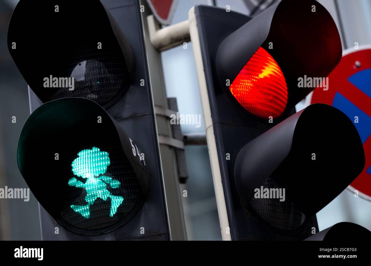 Munich, Germany. 06th Feb, 2025. A little traffic light man in the ...
