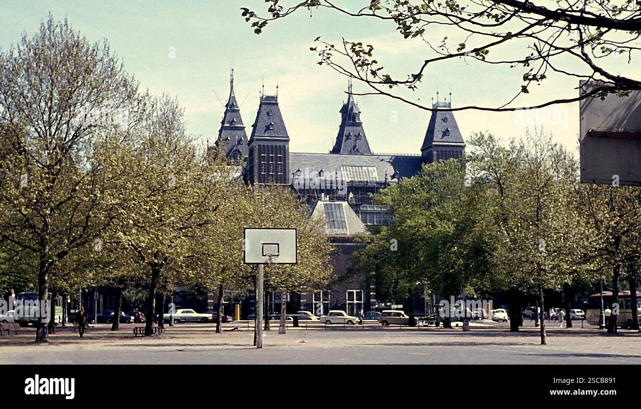 Rijksmuseum (State Museum) in Amsterdam and in front a square with ...