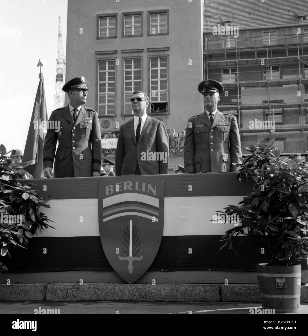 American soldiers us brigade berlin hi-res stock photography and images ...
