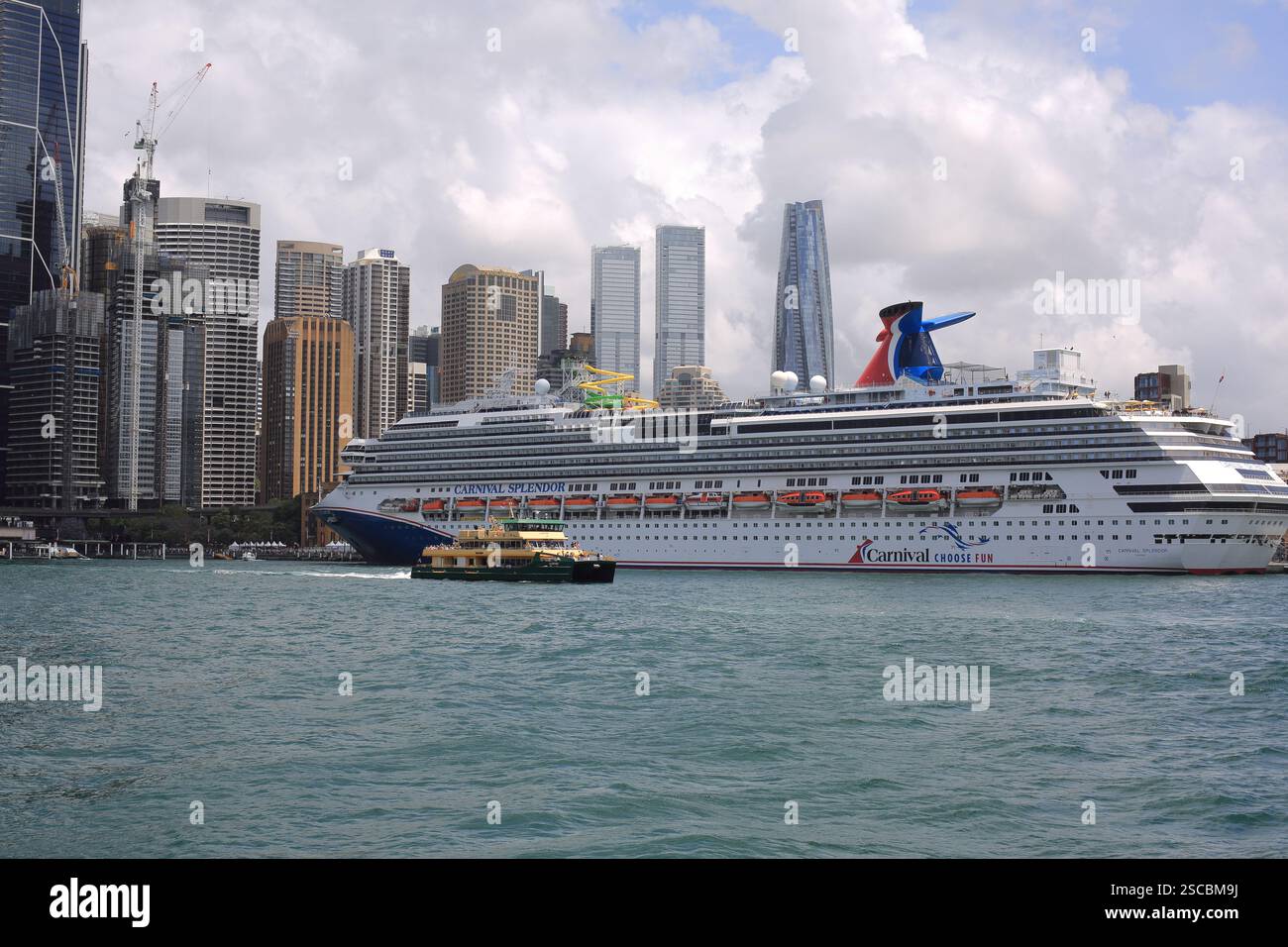 Carnival Splendour at Sydney Harbour Bridge Stock Photo - Alamy