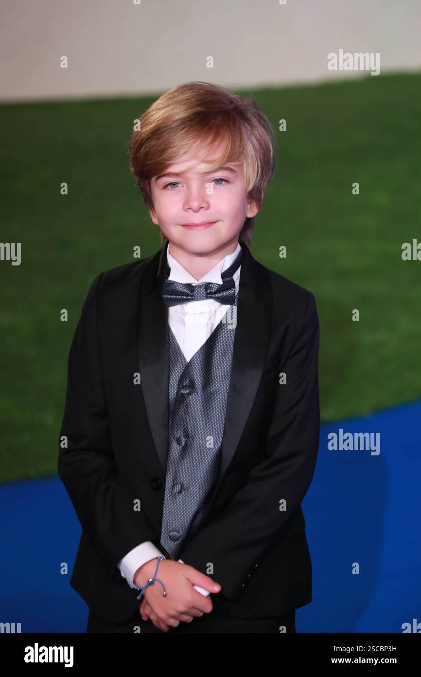 Joel Dawson arrives for the Premiere of Mary Poppins at the Royal ...