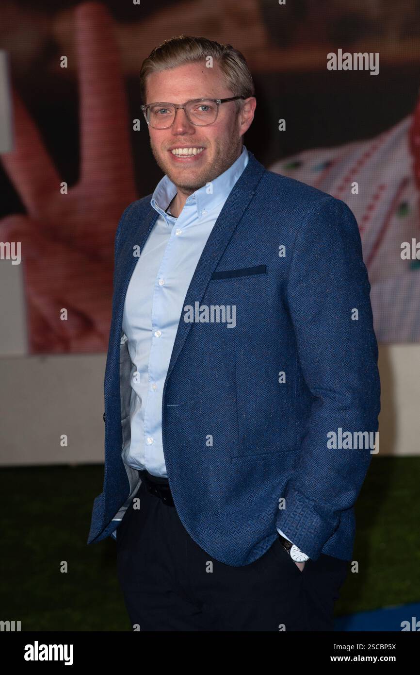 Rob Beckett attends the 'Mary Poppins Returns' - European Premiere at ...