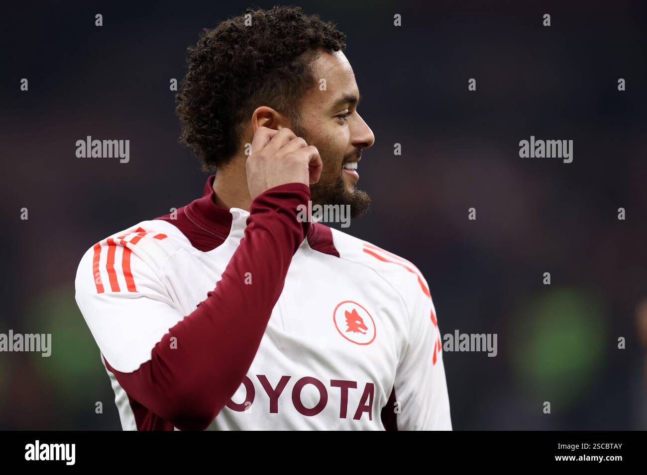 Milano, Italy. 05th Feb, 2025. Devyne Rensch of As Roma during warm up ...