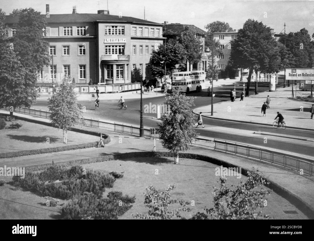 Berlin: Nollendorfplatz, Einemstrasse 1 and America House Stock Photo ...