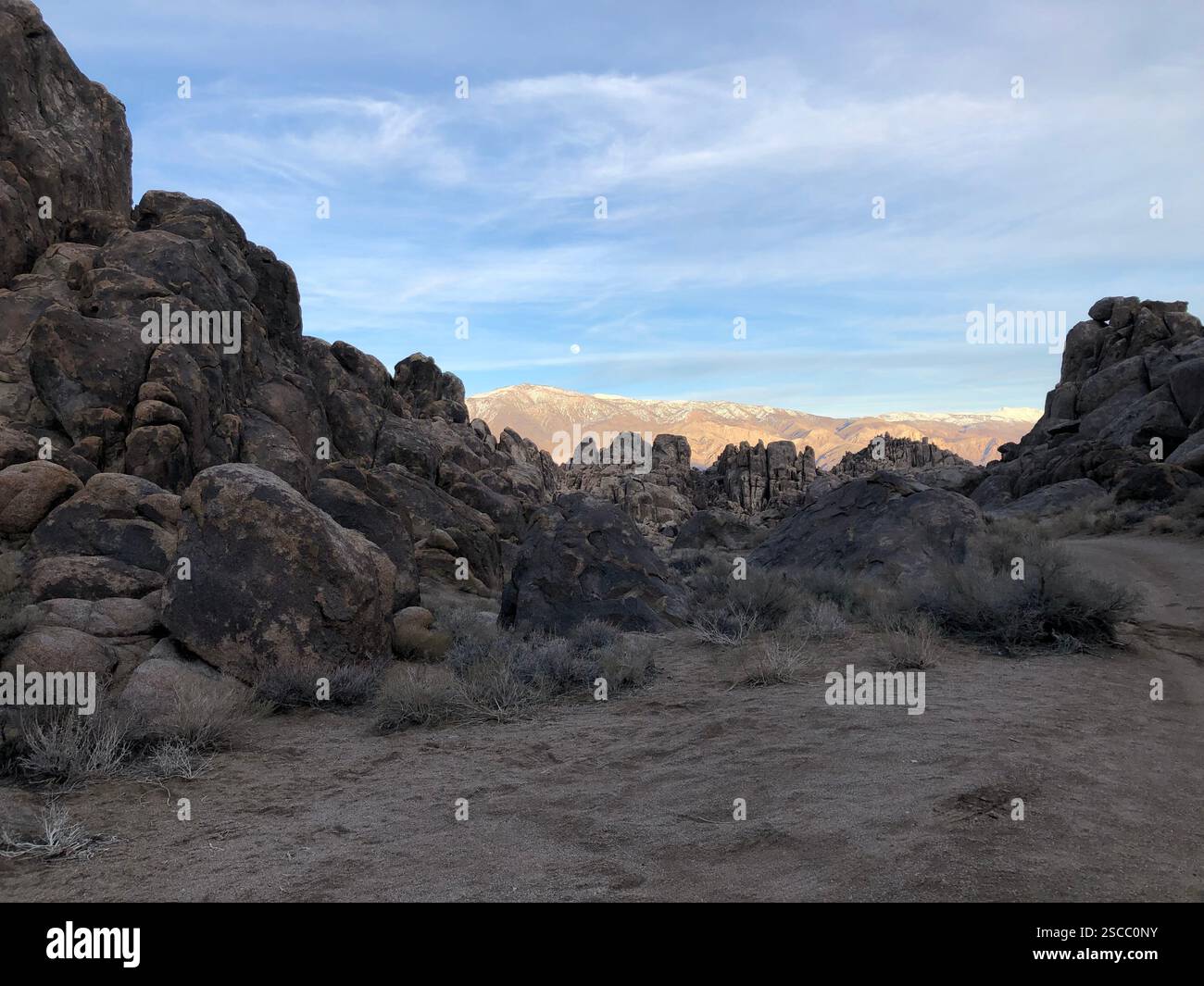 Scenic View of Alabama Hills National Scenic Area in Lone Pine ...