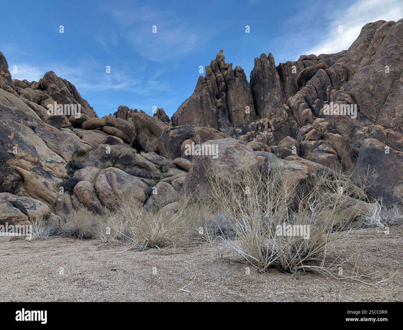 Scenic View of Alabama Hills National Scenic Area in Lone Pine ...