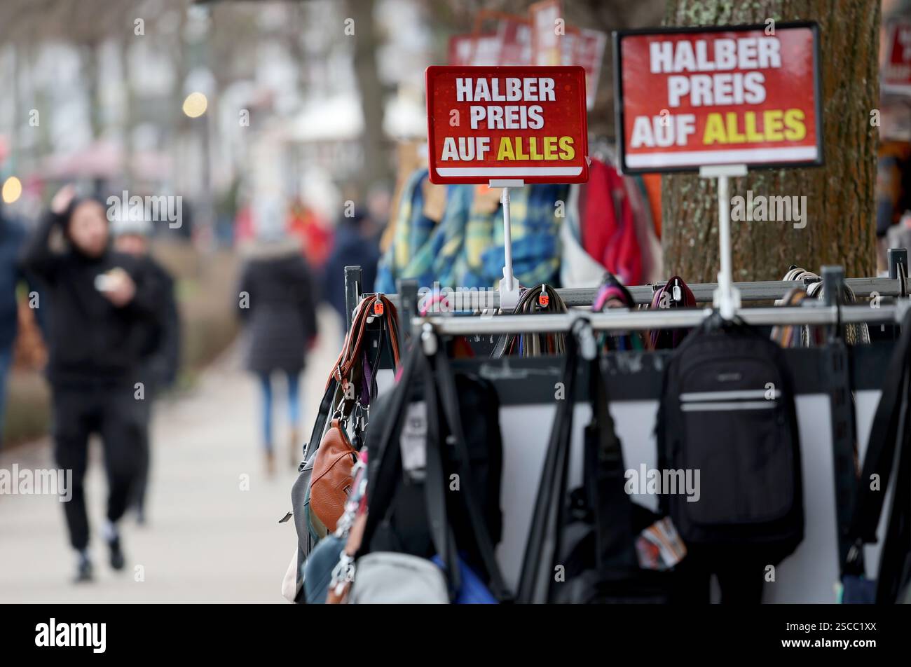 Rostock, Germany. 06th Feb, 2025. On Alter Strom, the promenade of the ...