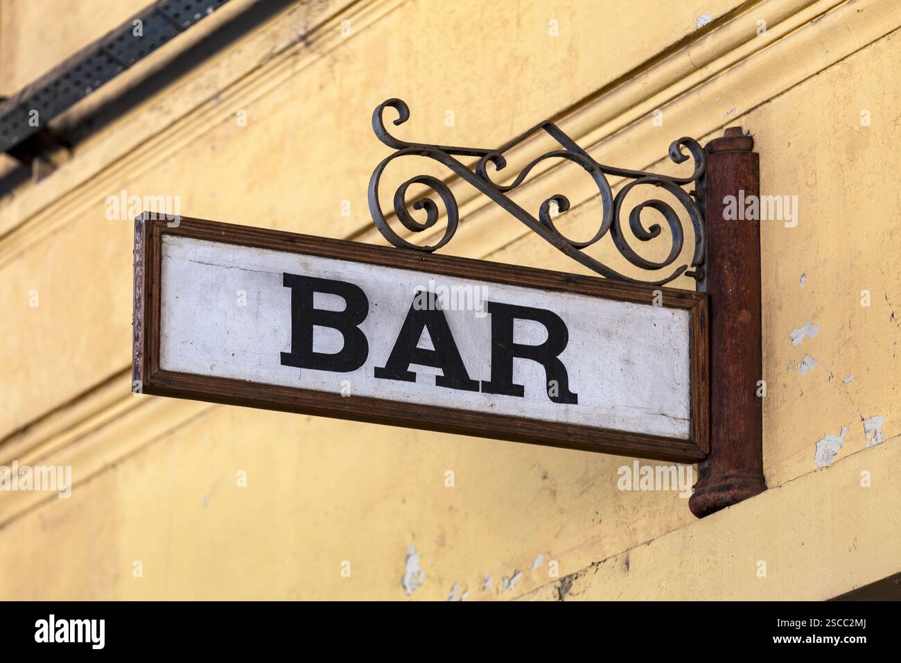 Signage style hi-res stock photography and images - Alamy