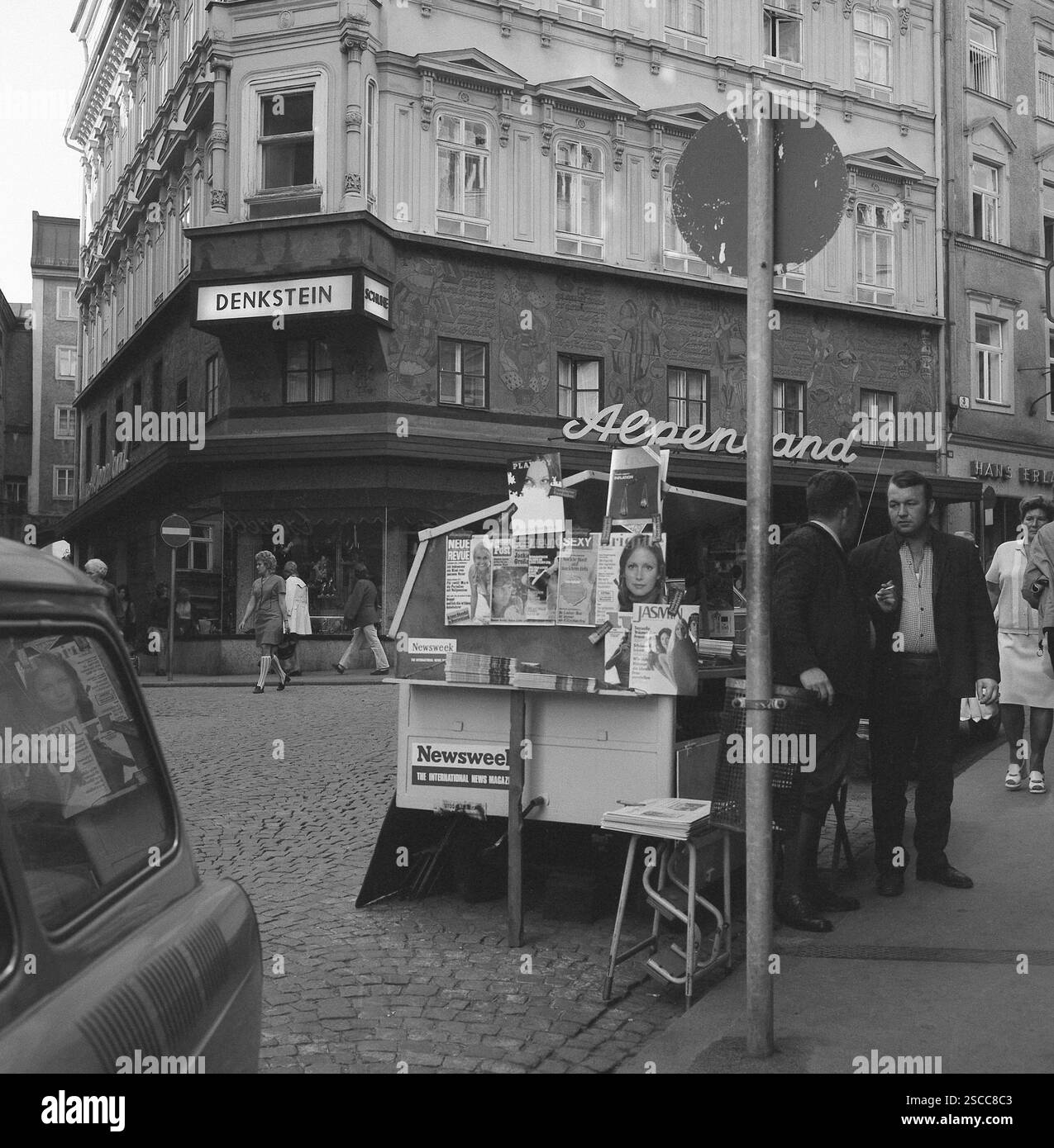 News kiosk people Black and White Stock Photos & Images - Alamy
