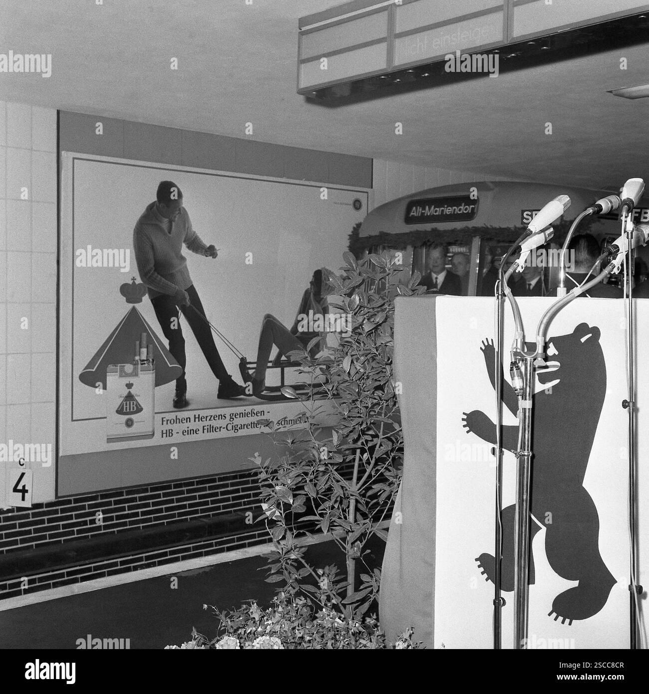 "Willy Brandt at the inauguration of the subway line 7 in Berlin ...