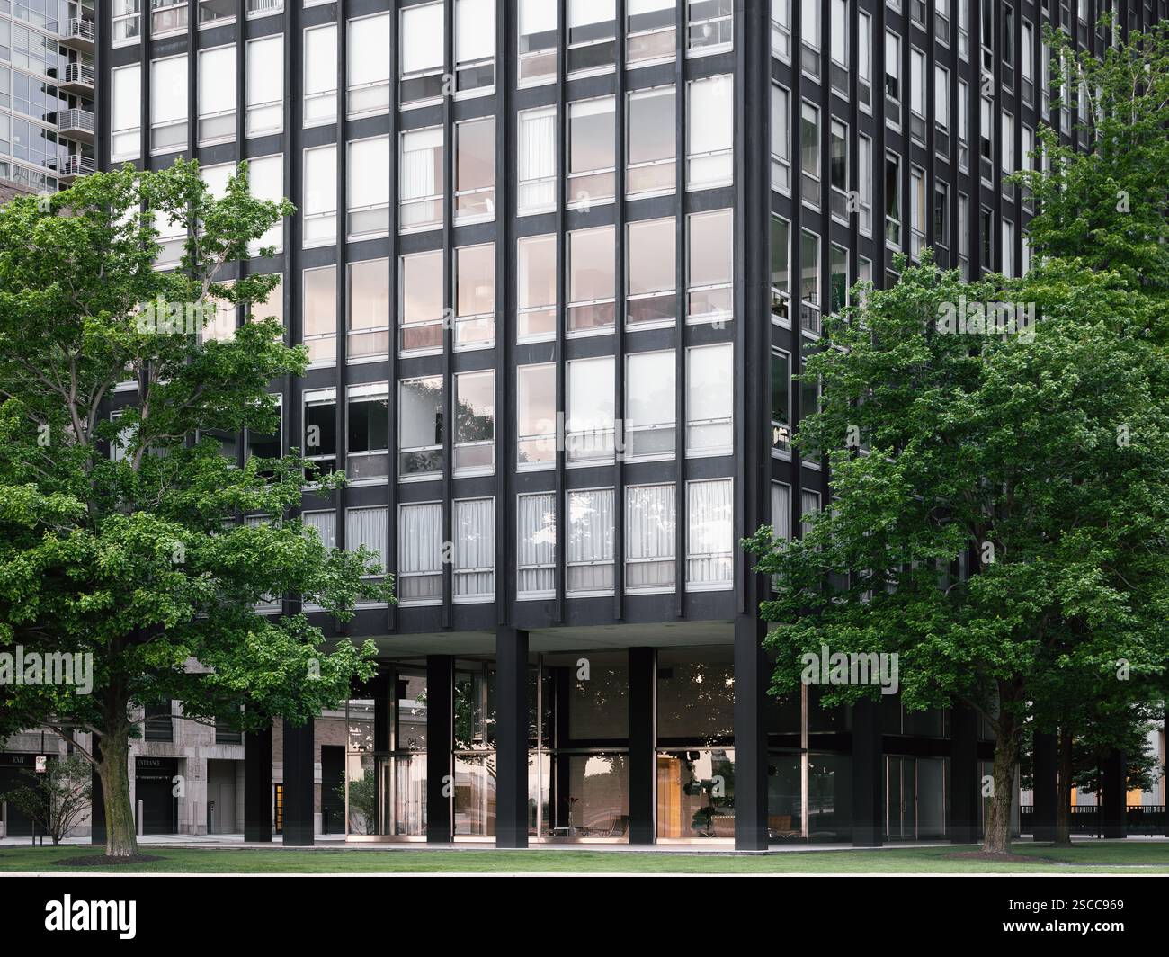 860-880 North Lake Shore Drive, Location: Chicago IL, Architect: Ludwig ...