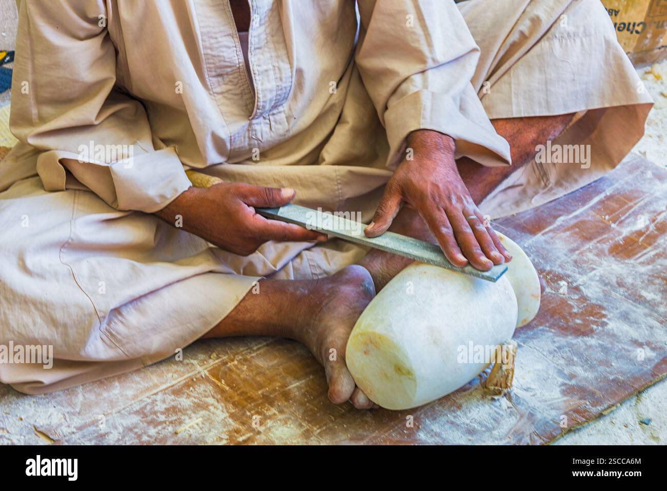 hand processing of stone craftsmen Arab of Egypt Stock Photo - Alamy