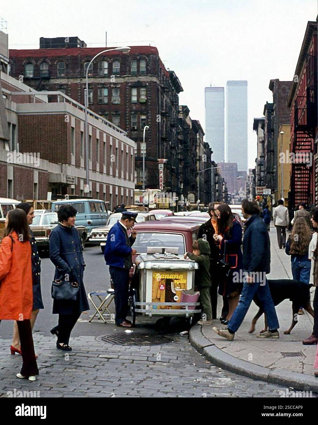New york street corner 70s hi-res stock photography and images - Alamy