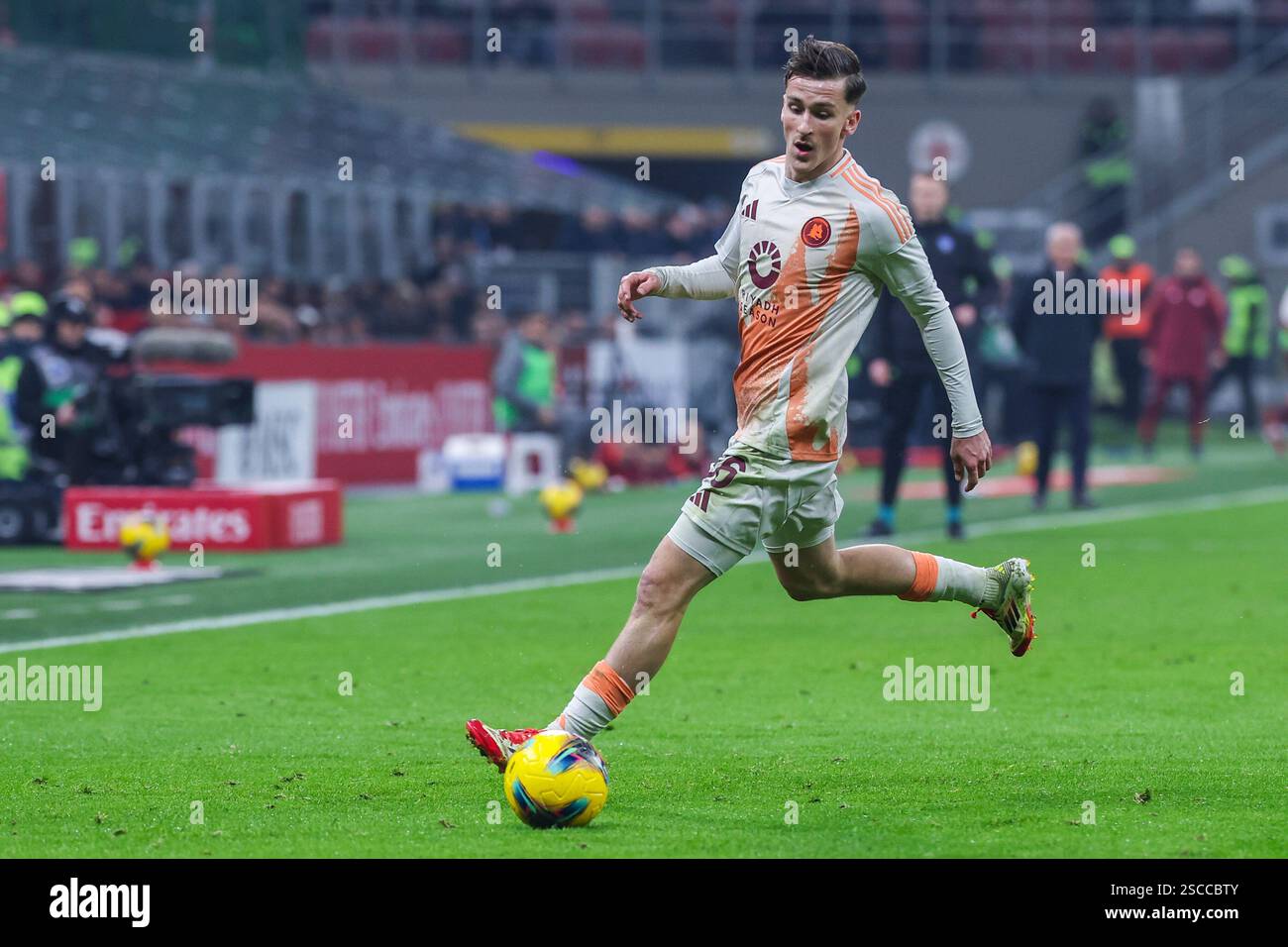 Milan, Italien. 05th Feb, 2025. Alexis Saelemaekers of AS Roma seen in ...