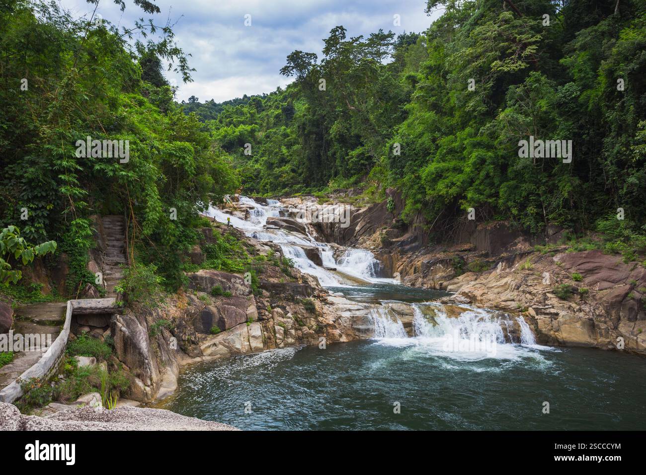 Yang bay waterfall vietnam hi-res stock photography and images - Alamy