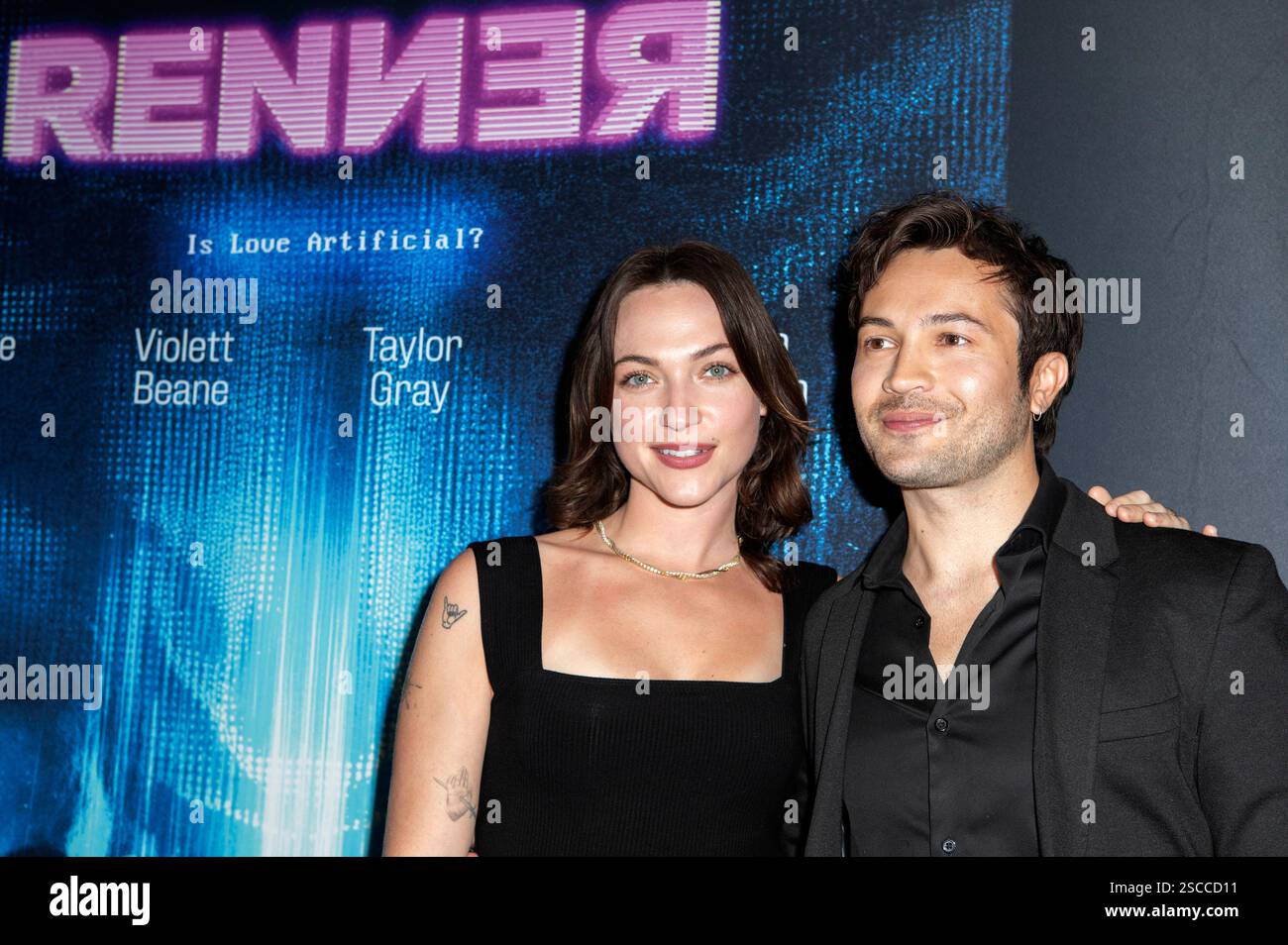 Violette Beane und Taylor Gray bei der Premiere des Kinofilms 'Renner ...