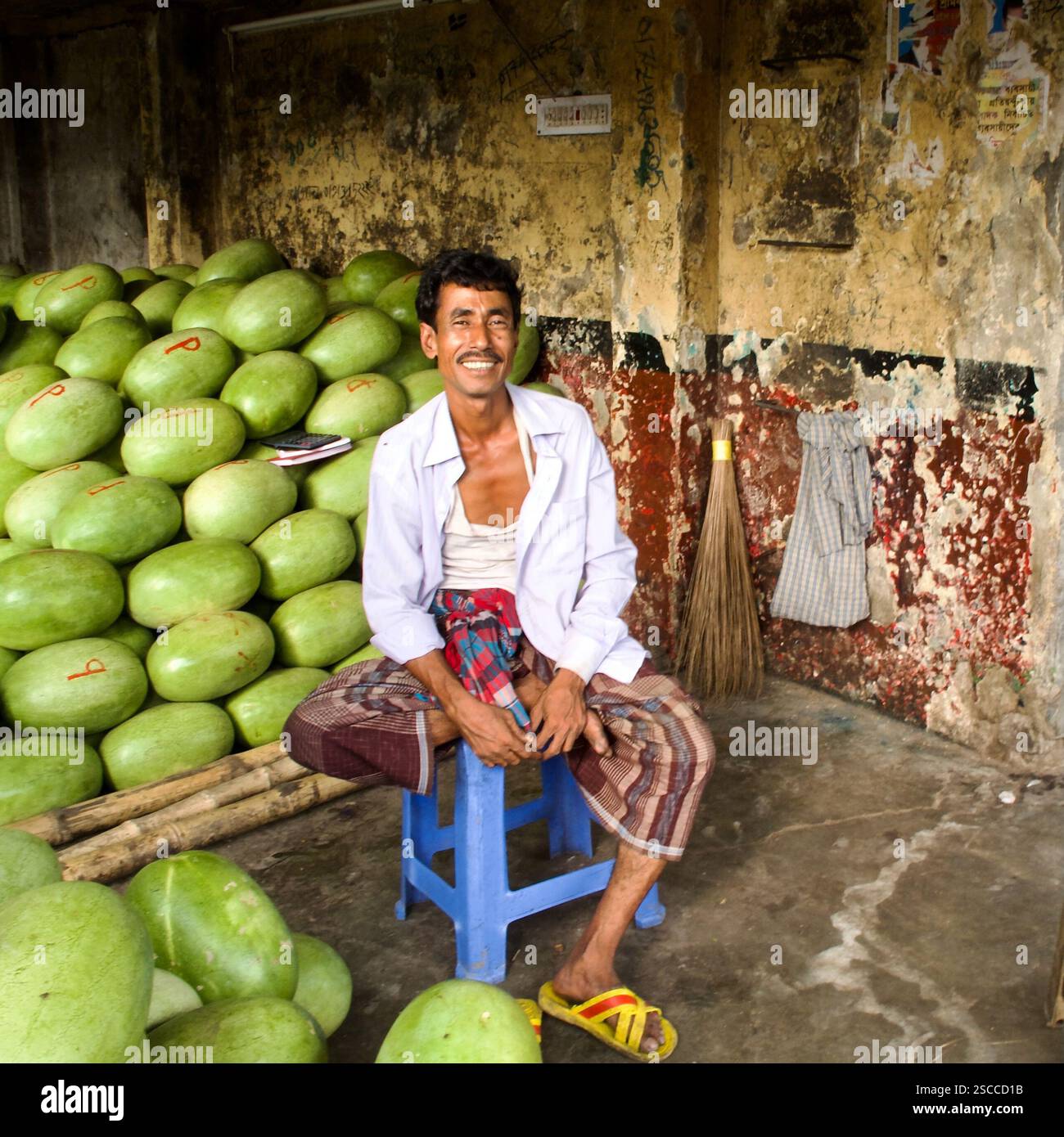 Watermelon seller at Shyambazar wholesale market in Sadarghat, Dhaka ...
