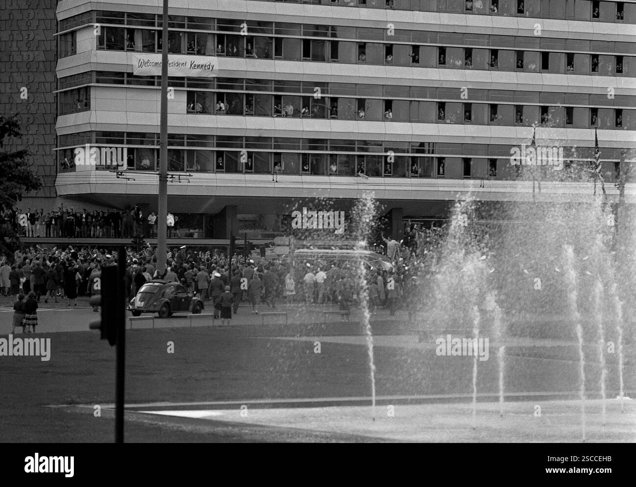 "People waiting for Kennedy at the Ernst-Reuter-Platz in Berlin ...