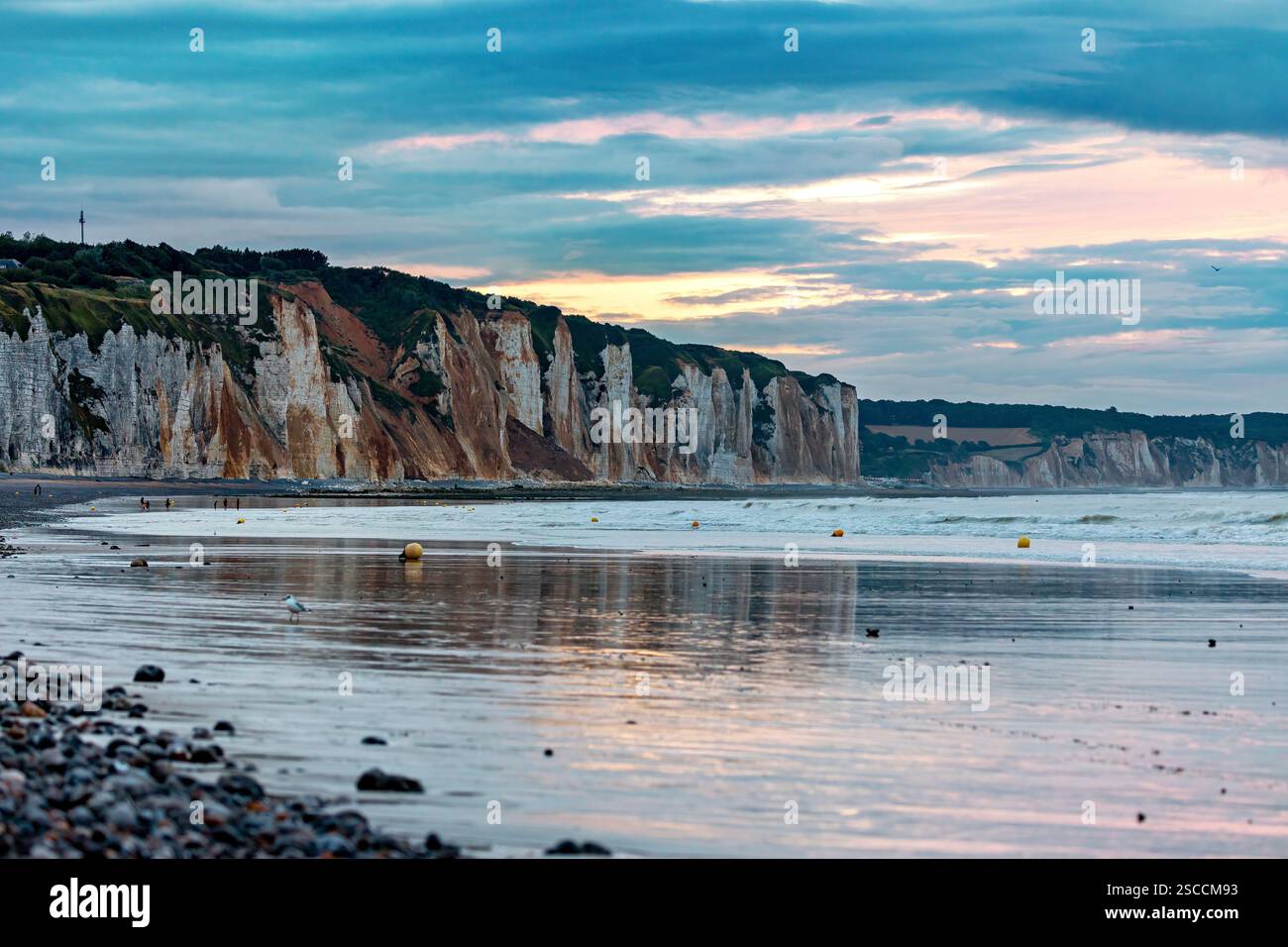 The cliffs of the alabaster coast at Dieppe in the Normandy Stock Photo ...