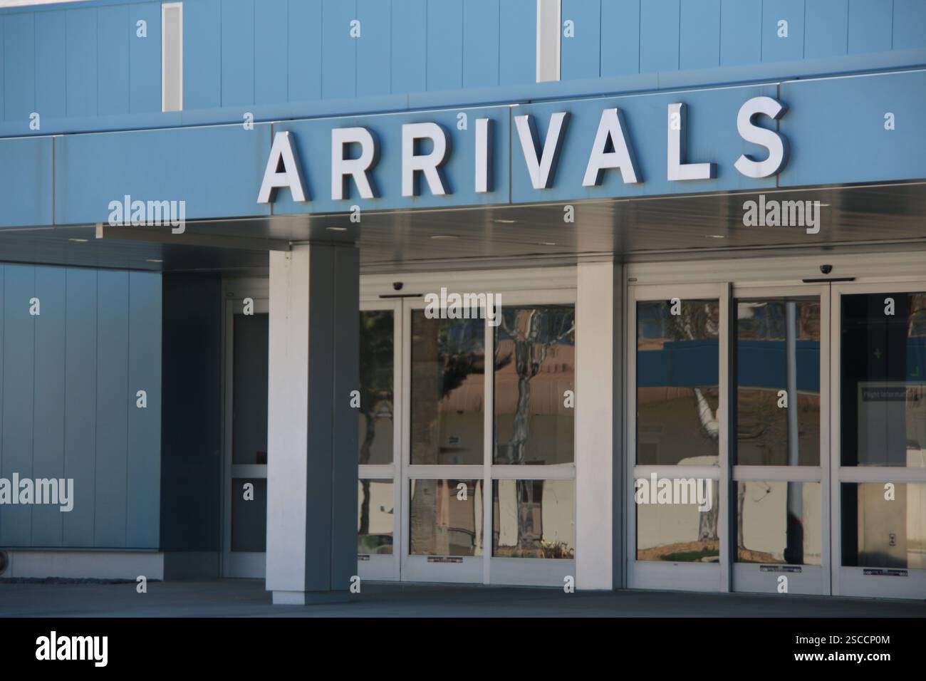 Domestic terminal building hi-res stock photography and images - Alamy