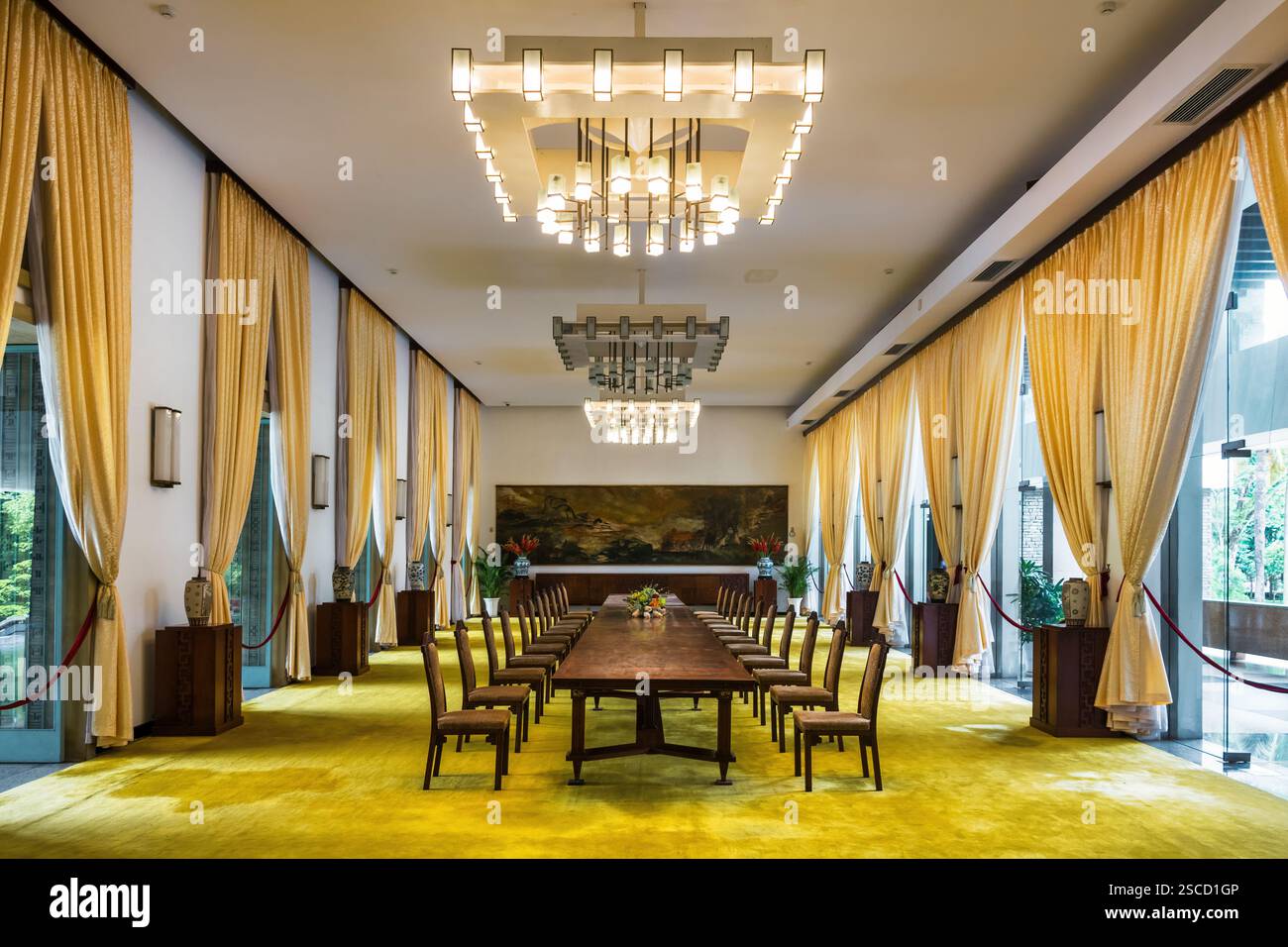 The Banquet Chamber in the Independence Palace in Ho Chi Minh City ...