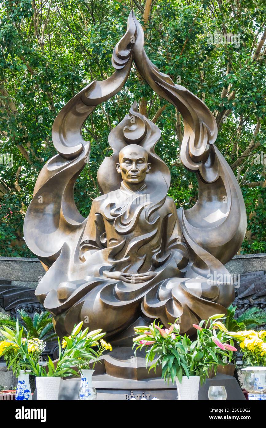 The Venerable Thich Quang Duc Monument in downtown Ho Chi Minh City ...