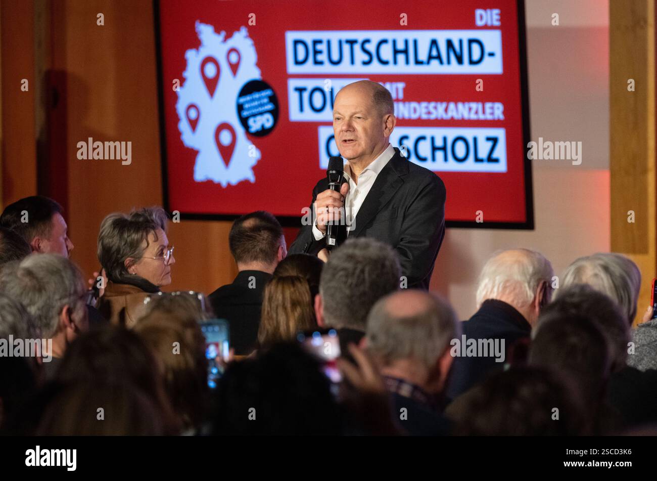 Ispringen, Germany. 06th Feb, 2025. Federal Chancellor Olaf Scholz (SPD ...