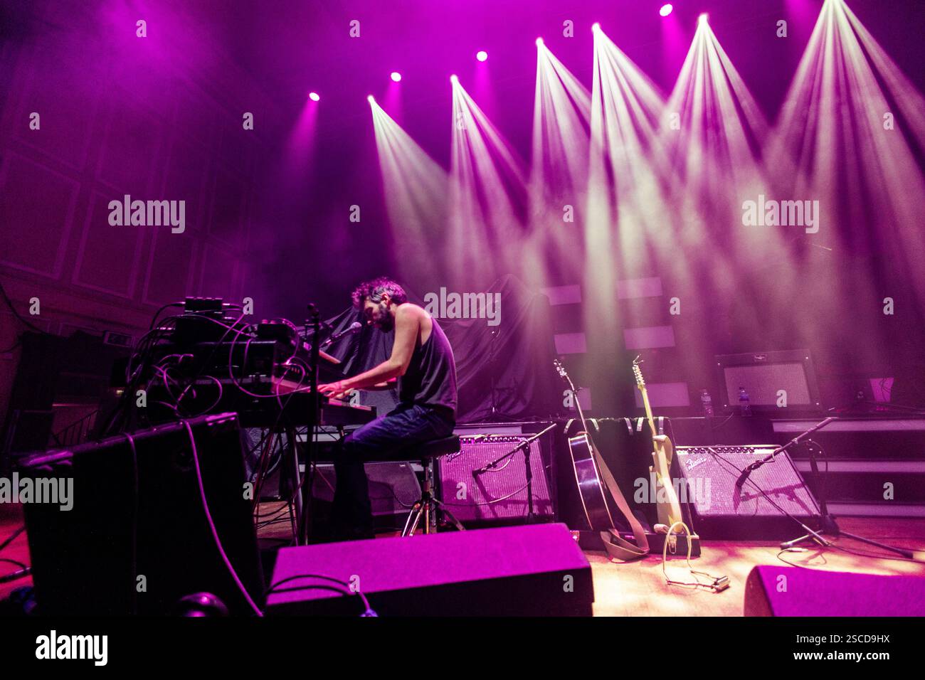 Canadian singer-songwriter Leif Vollebekk supporting James Bay at o2 ...