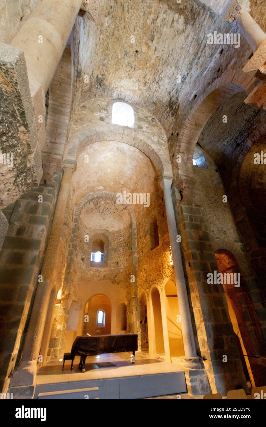 Altar of the church of the monastery of Sant Pere de Rodes. Spain ...