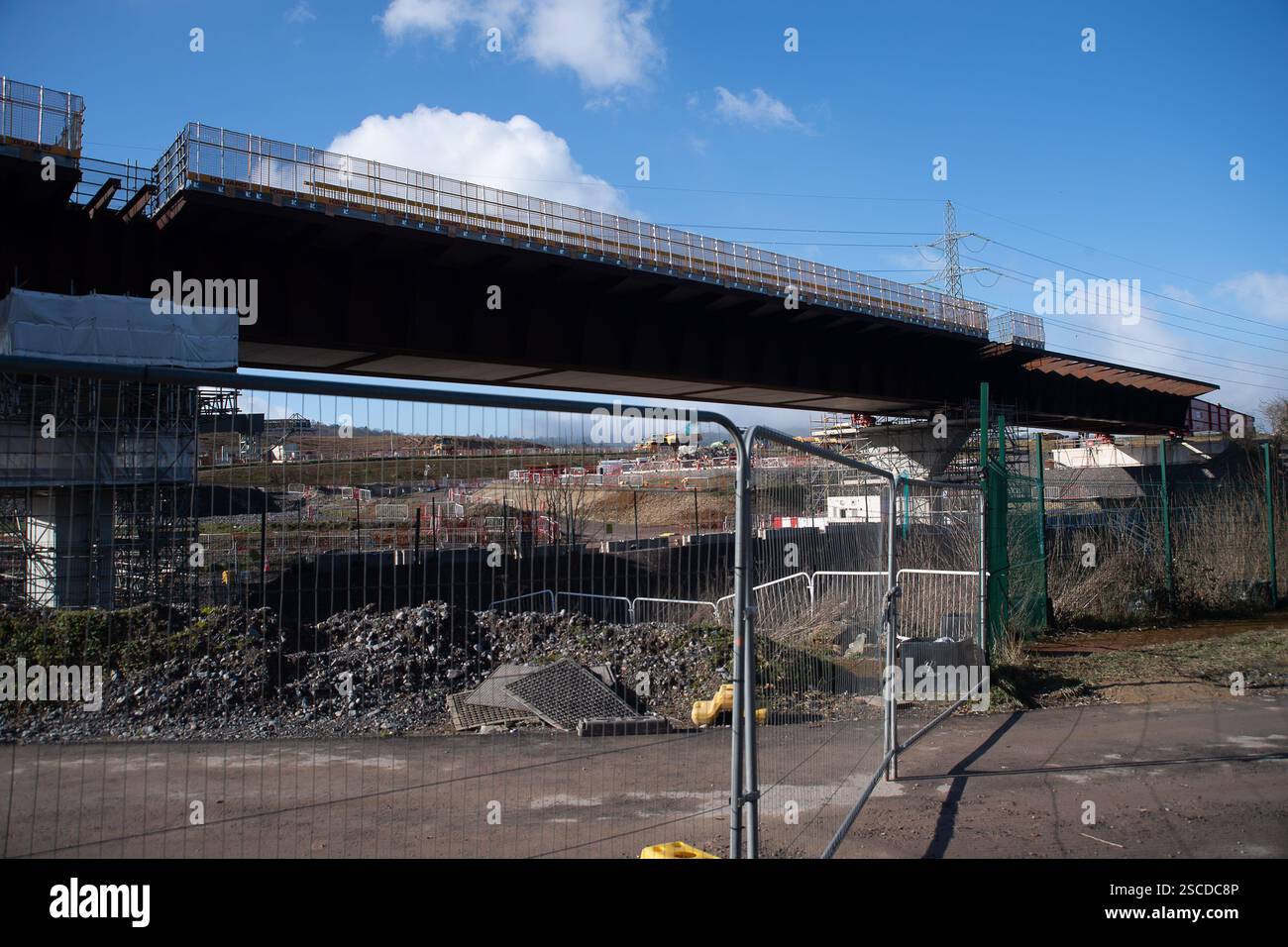 Wendover, UK. 6th February, 2025. As construction of the High Speed 2 ...