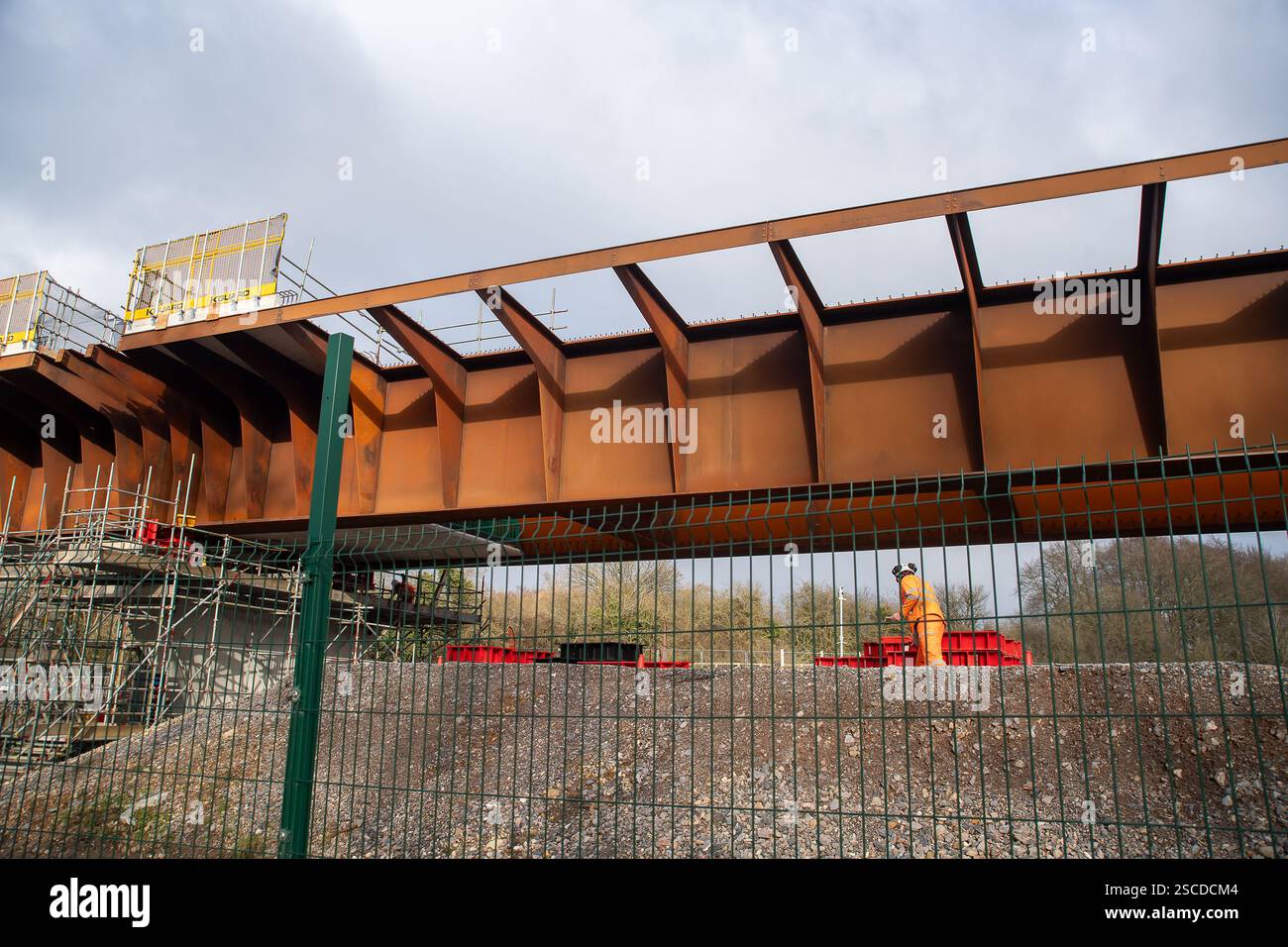 Wendover, UK. 6th February, 2025. As construction of the High Speed 2 ...