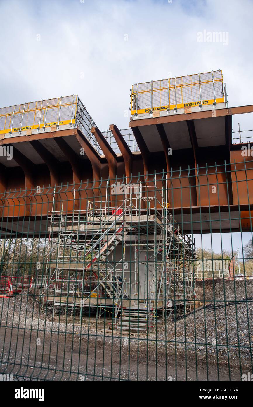 Wendover, UK. 6th February, 2025. As construction of the High Speed 2 ...