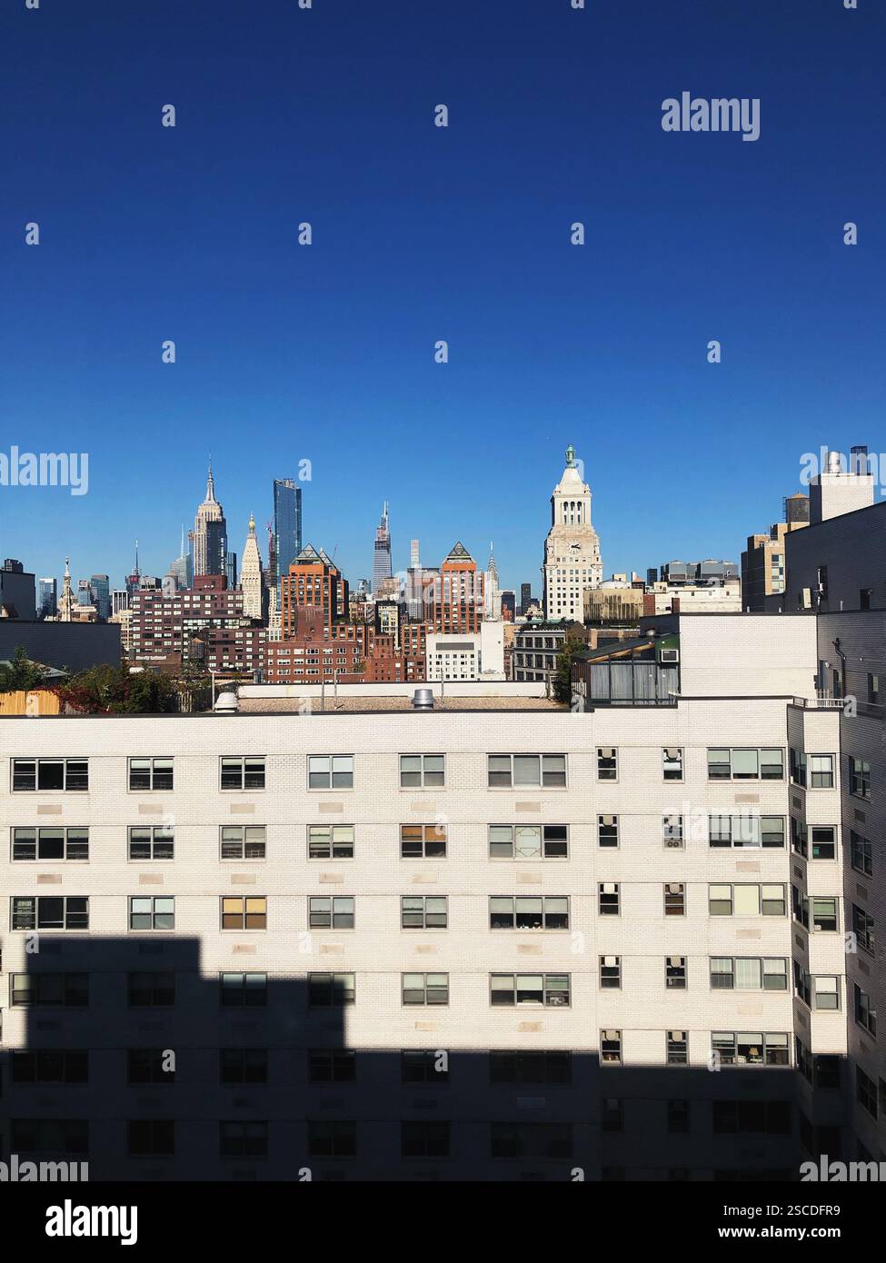 New York City skyline featuring the Empire State Building, Metropolitan ...